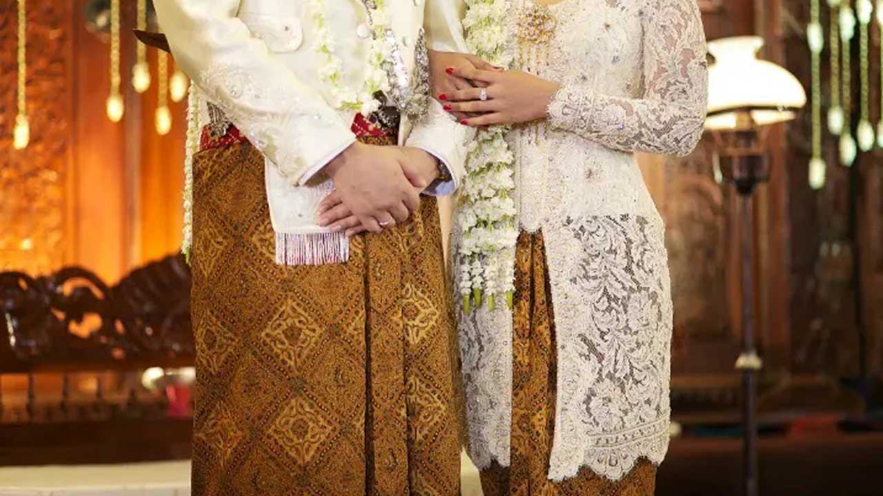 Mengenal Lebih Dalam Arti Jarit Dalam Bahasa Jawa Dan Nilai Budayanya | Kawruh Basa